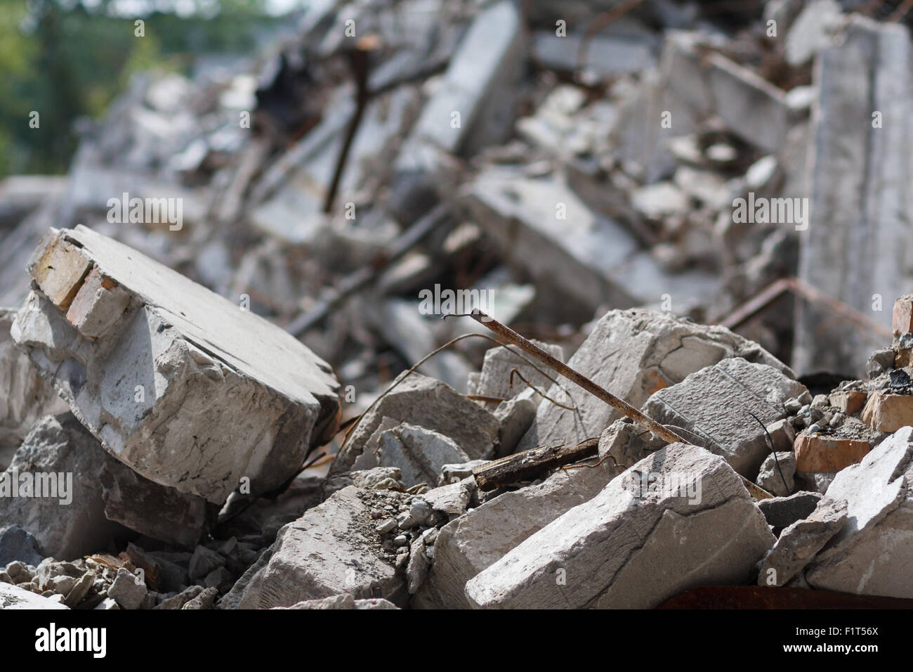 Destroyed building hi-res stock photography and images - Alamy
