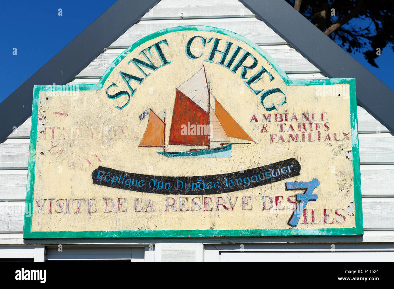 7 islands boat excursion sign Brittany Stock Photo - Alamy