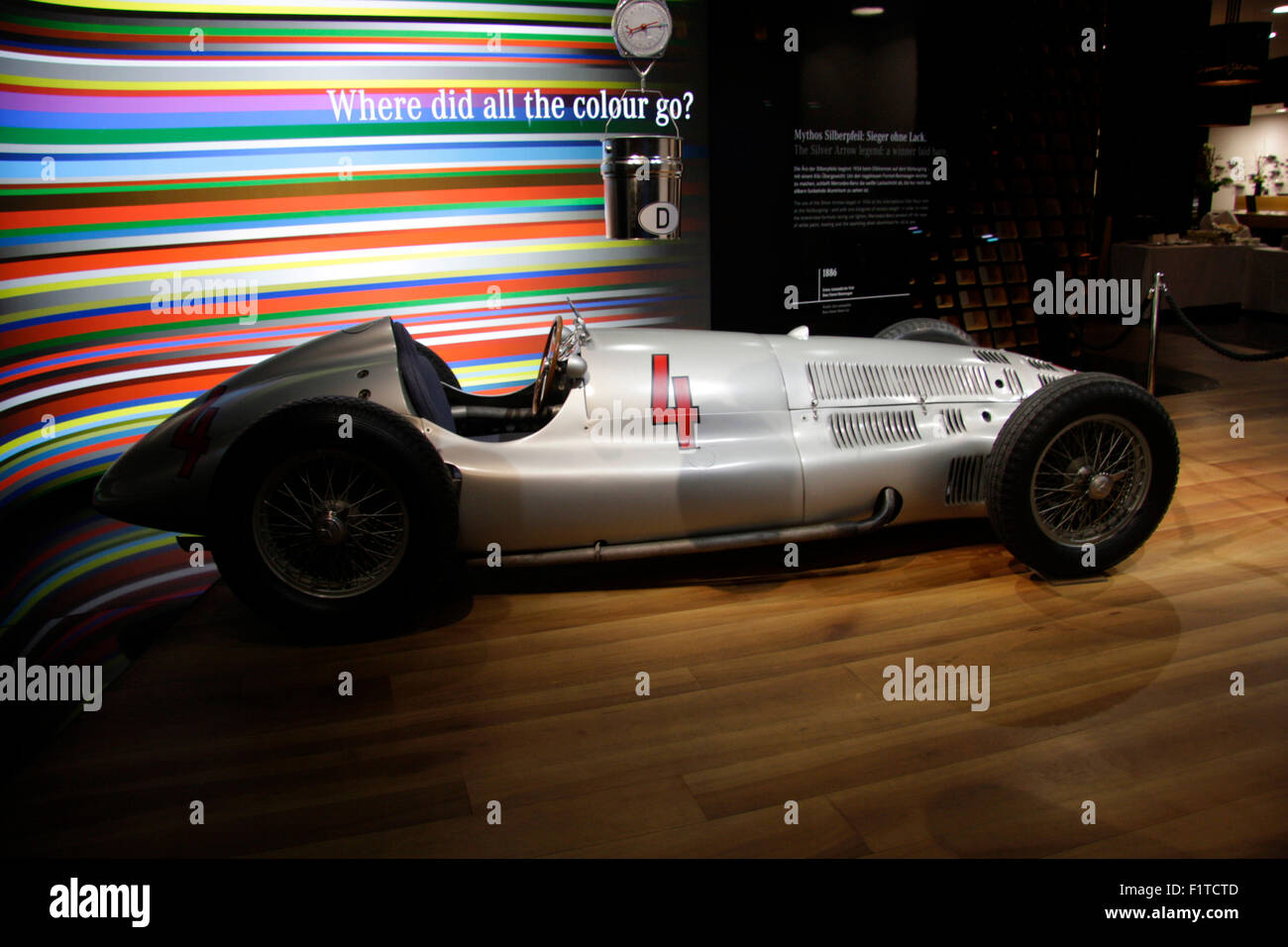 ein Mercedes "Silberpfeil" Rennwagen, November 2013, Berlin Stock Photo ...