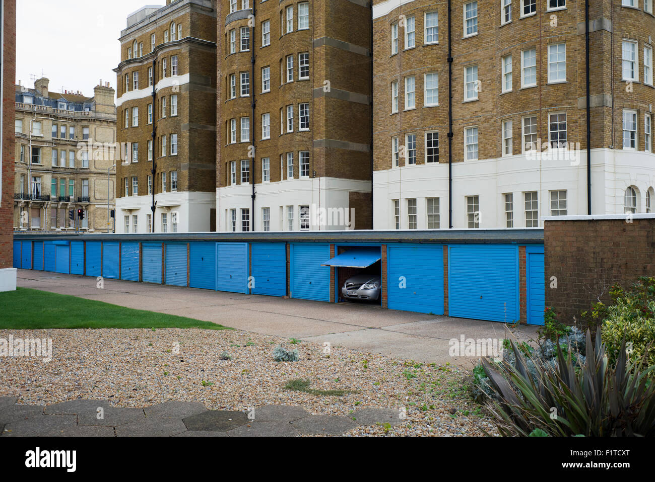 Row garages hi-res stock photography and images - Alamy