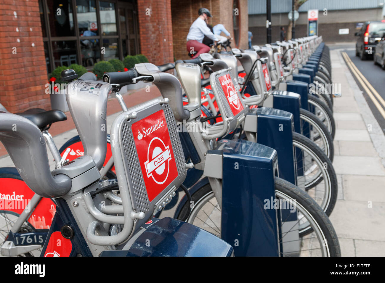 London public bikes hi-res stock photography and images - Alamy