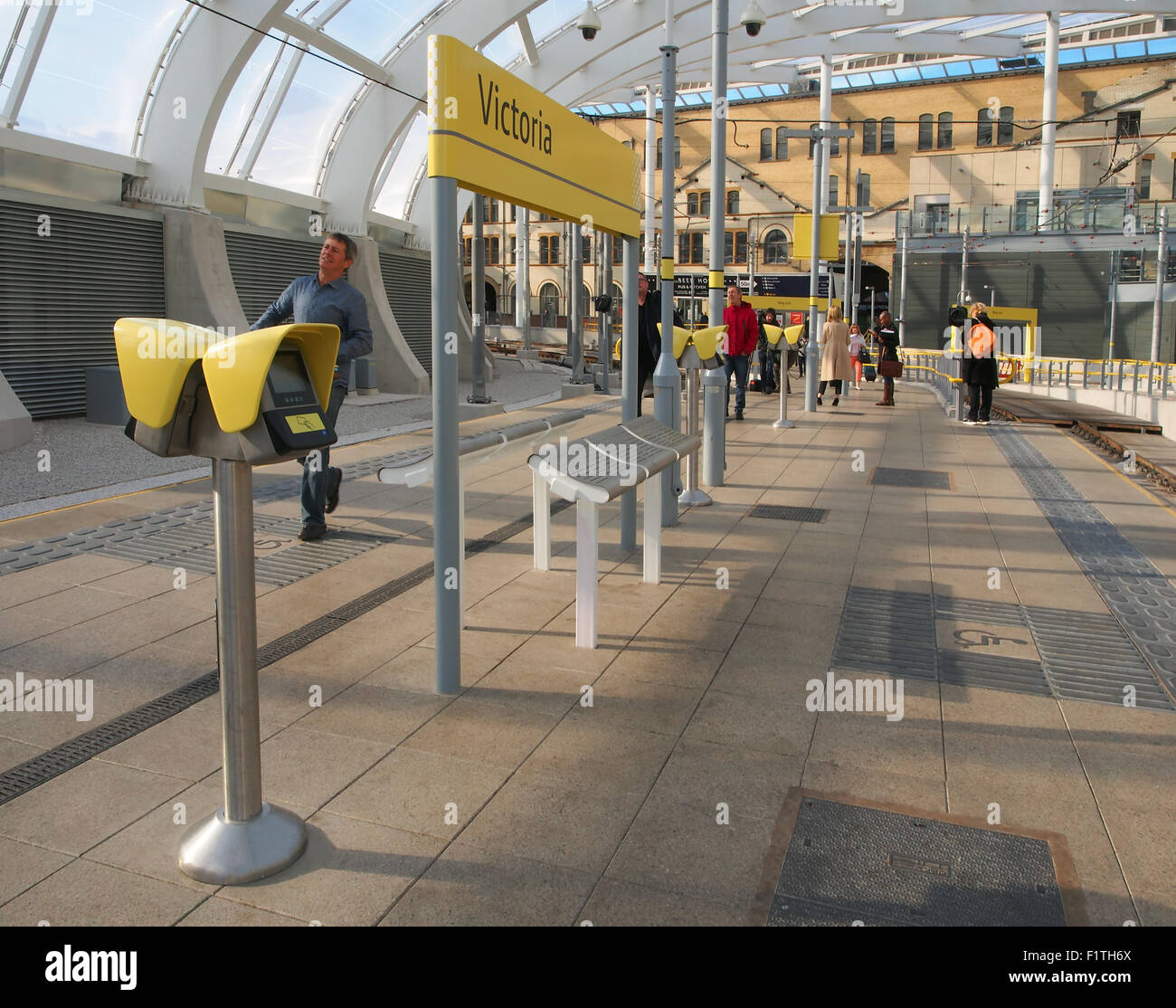 Metrolink signs and ticket machines at Victoria train station ...
