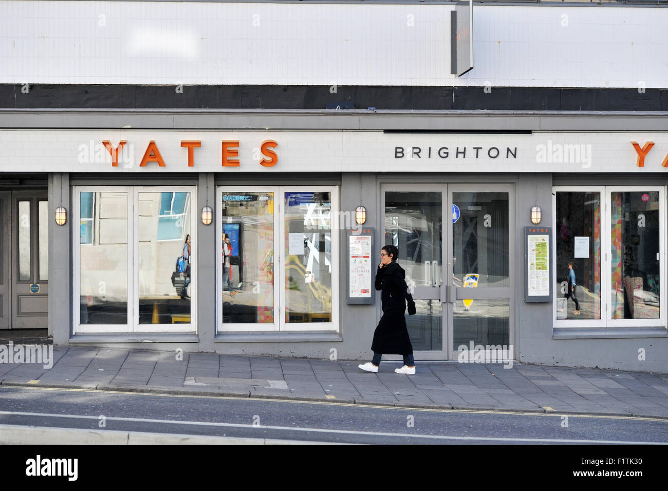 Yates bar hi-res stock photography and images - Alamy