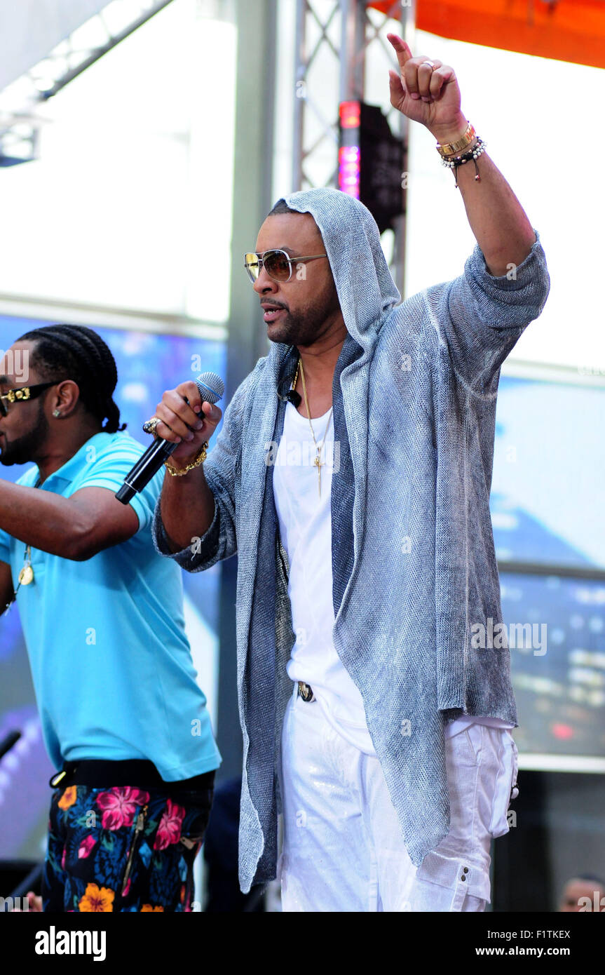 Shaggy performing live on the 'Today' show summer concert series ...
