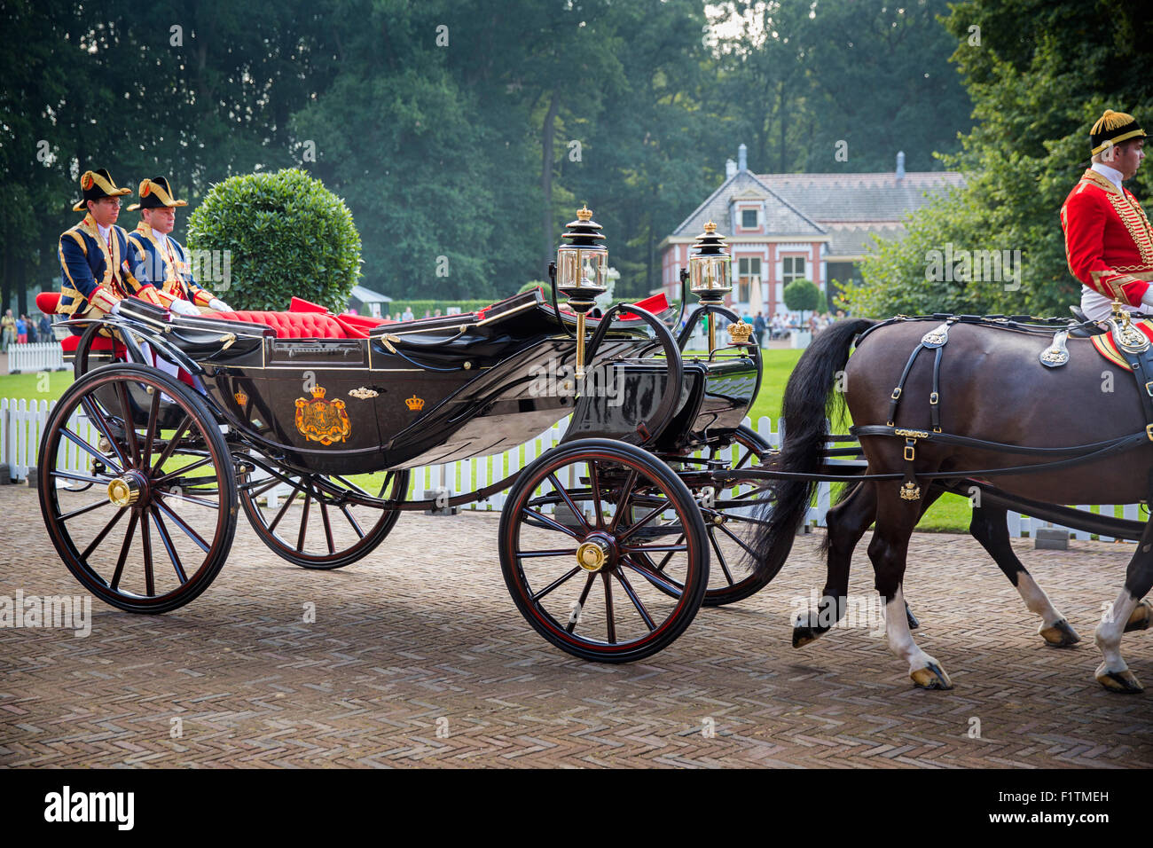 Dutch royal coach palace het hi-res stock photography and images - Alamy
