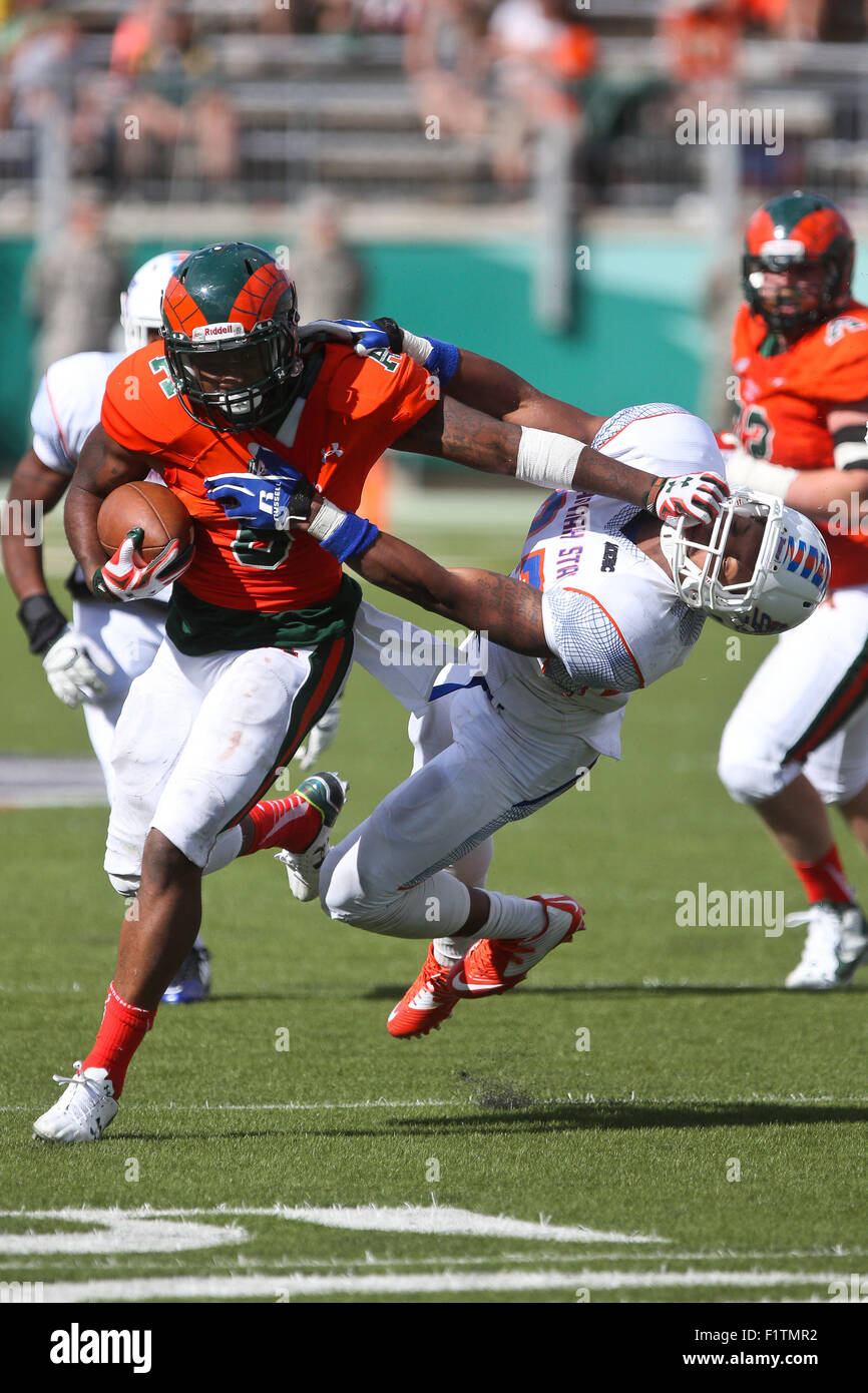 September 5, 2015: Colorado State running back Jasen Oden, Jr stiffarms ...
