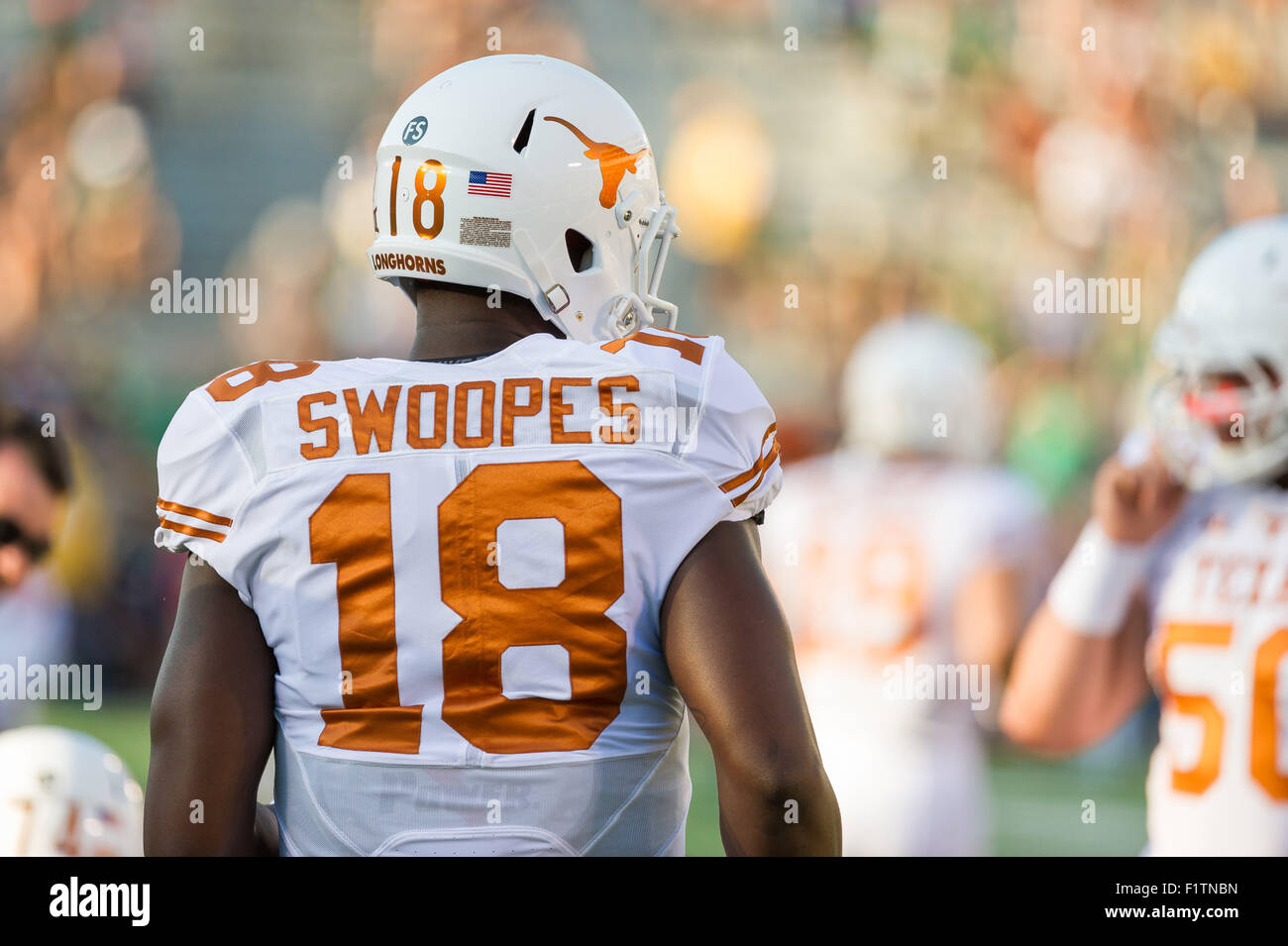 September 5, 2015: Texas Longhorns quarterback Tyrone Swoopes #18 warms ...
