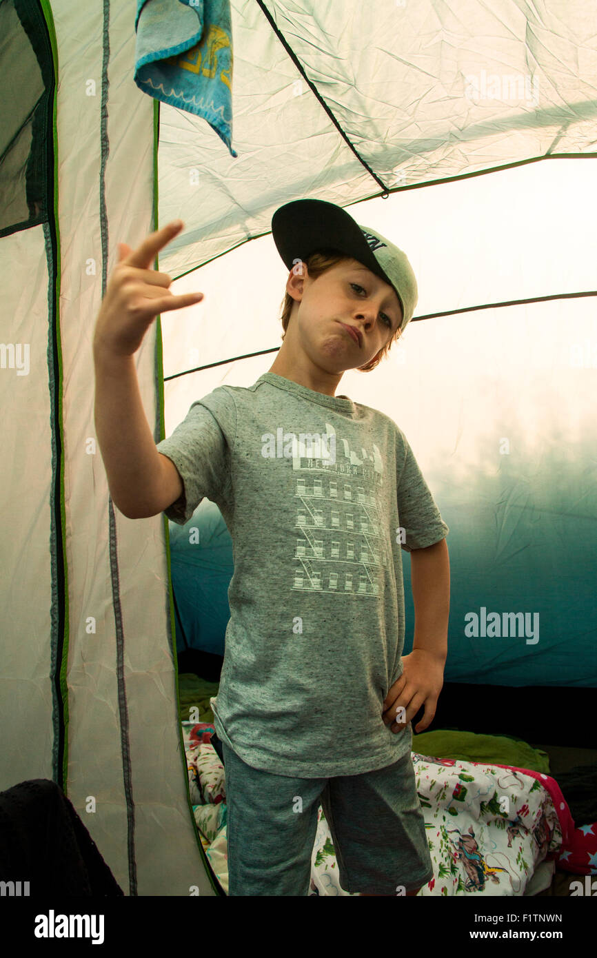 Boy in a tent hi-res stock photography and images - Alamy