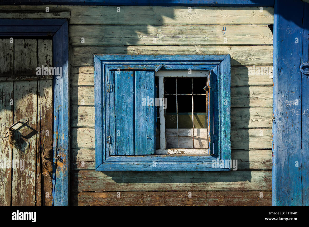Blue old wooden window hi-res stock photography and images - Alamy