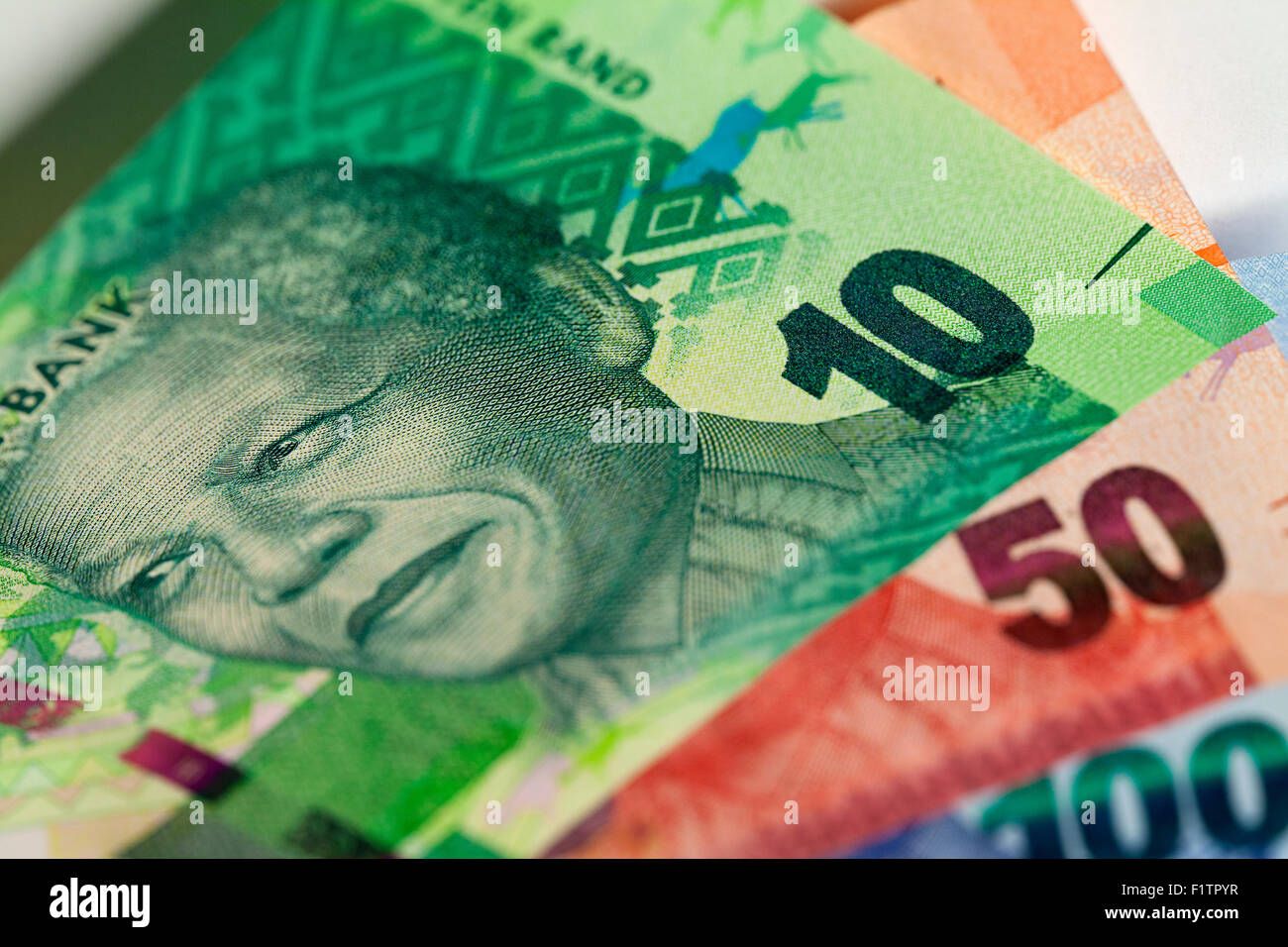 South africa r100 note hi-res stock photography and images - Alamy