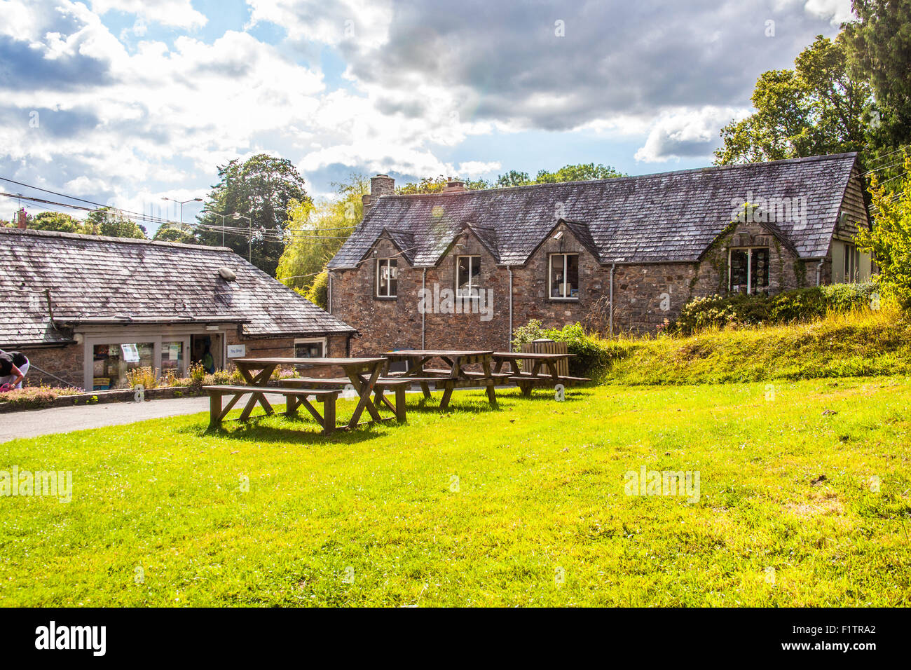 Cider press centre hi-res stock photography and images - Alamy
