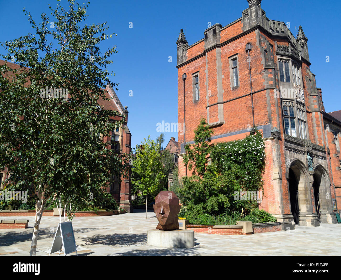 Newcastle university campus hi-res stock photography and images - Alamy