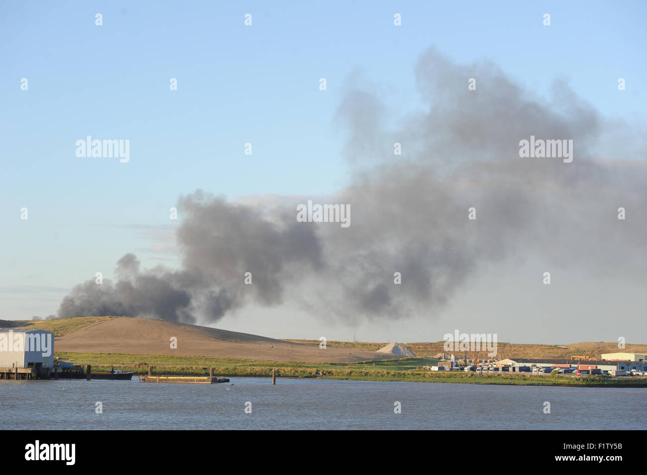 Fire seen in Rainham essex from Erith Kent smoke fillling the sky ...