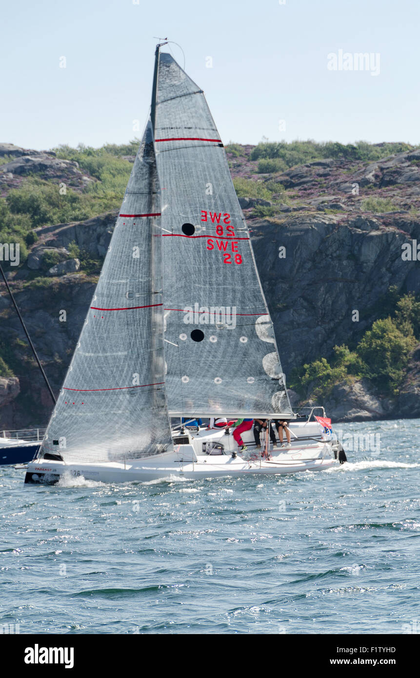 Sail bot hi-res stock photography and images - Alamy