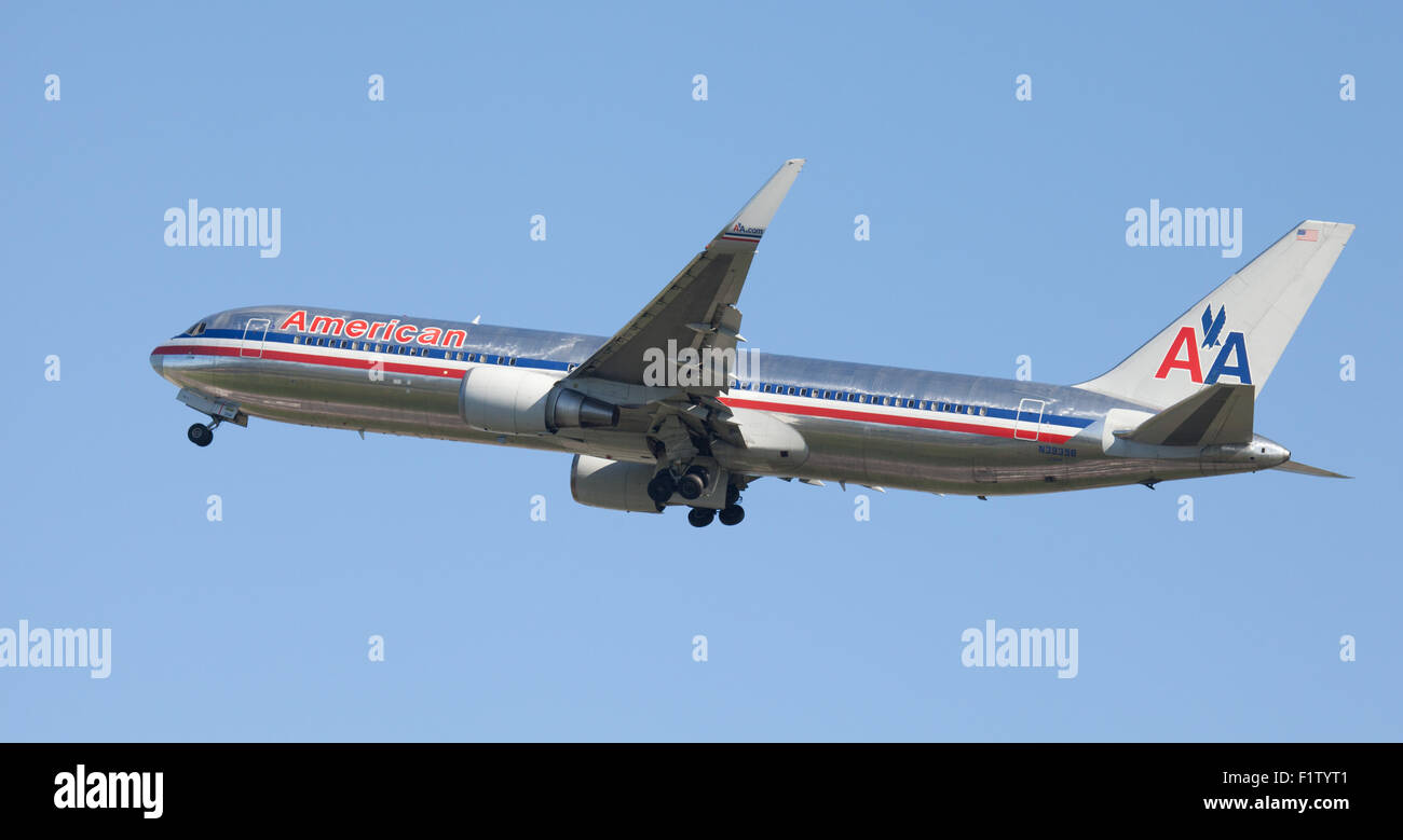 Aa 767 jet hi-res stock photography and images - Alamy