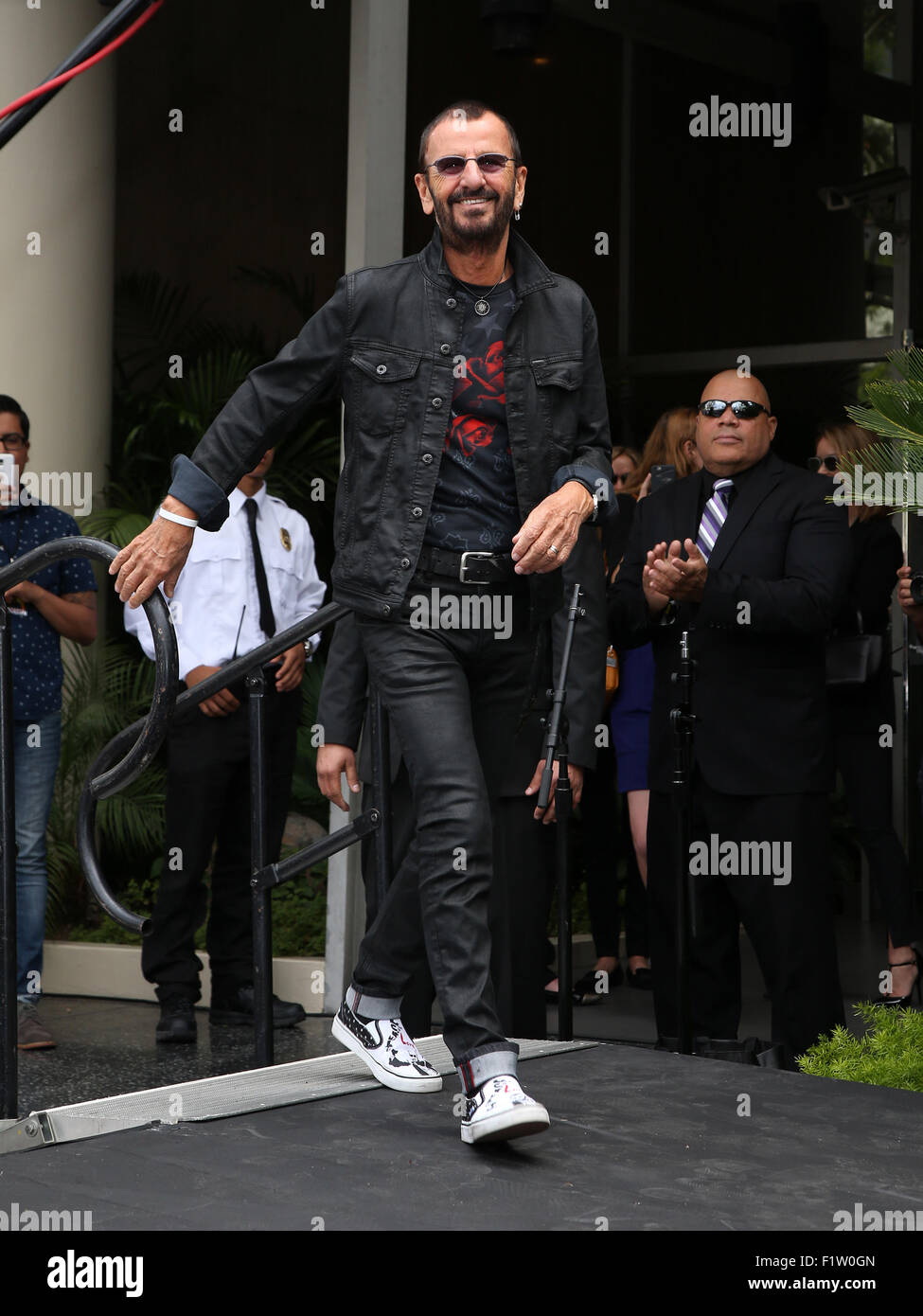 Birthday fan gathering for Ringo Starr's 75th and to call for peace ...
