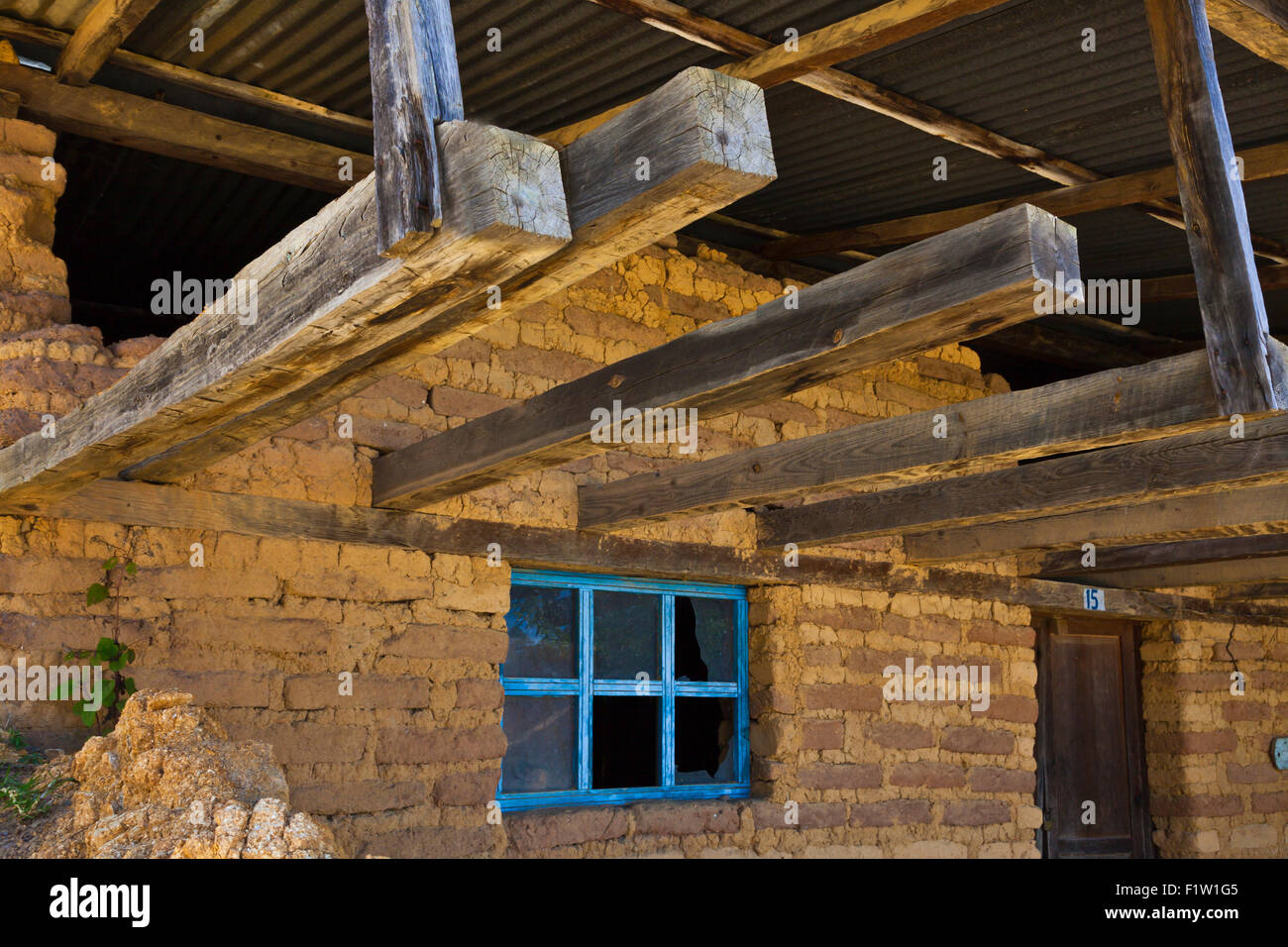 Adobe brick mexico hi-res stock photography and images - Alamy