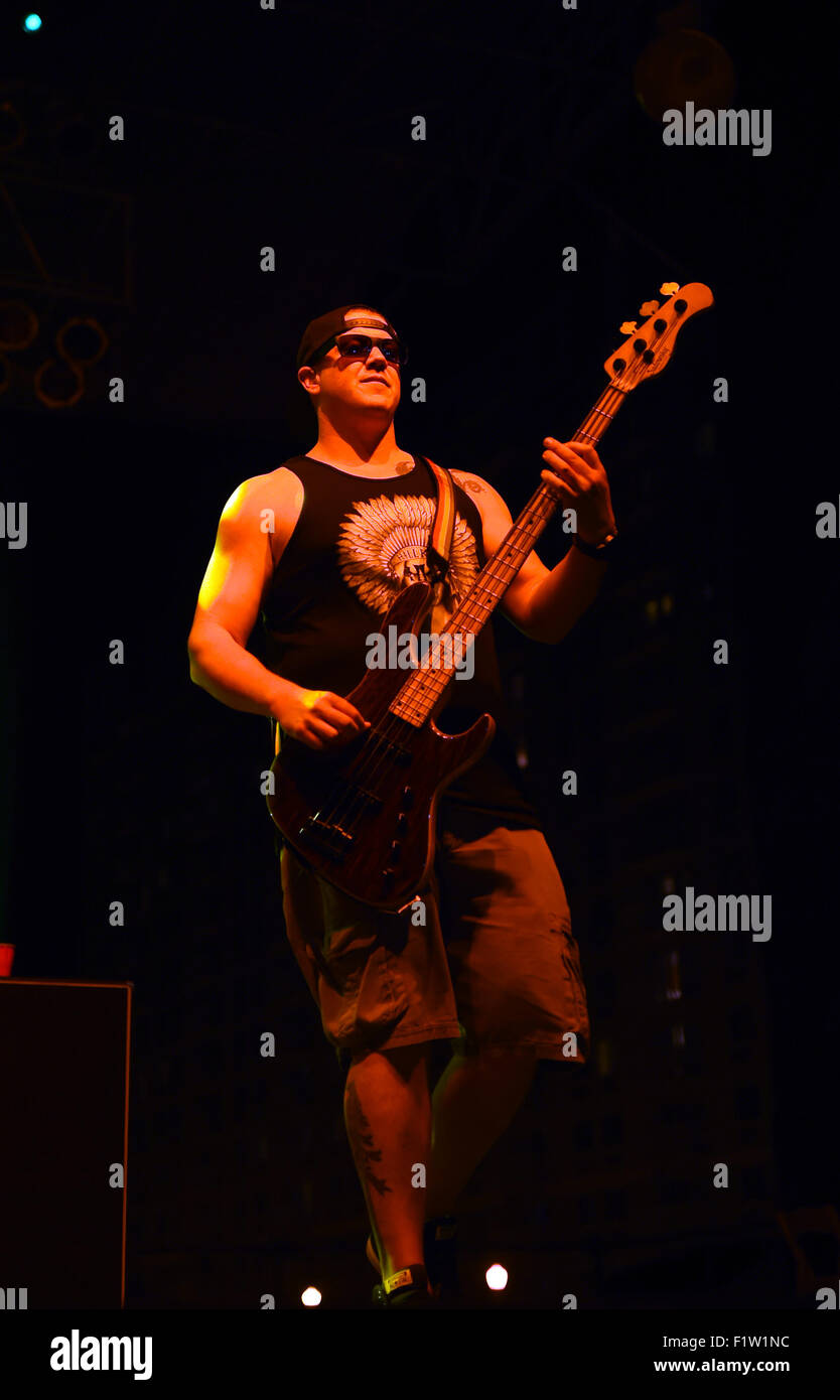 Calf singer hi-res stock photography and images - Alamy