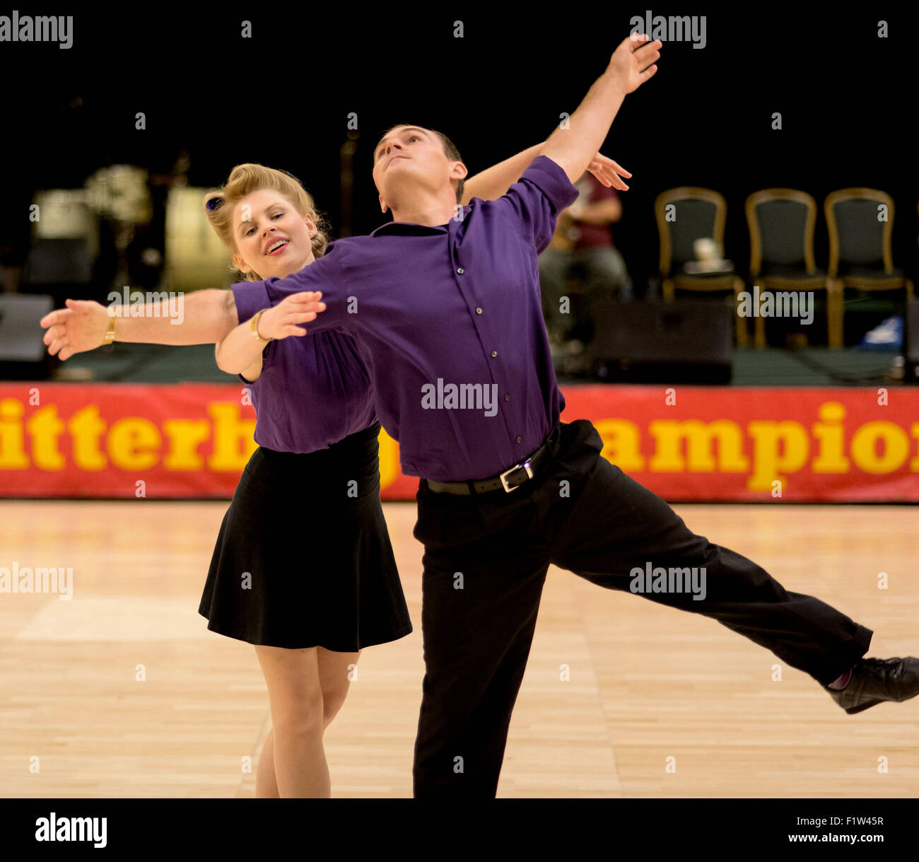 Los Angeles, California, USA. 06th Sep, 2015. Swing enthusiasts dance ...