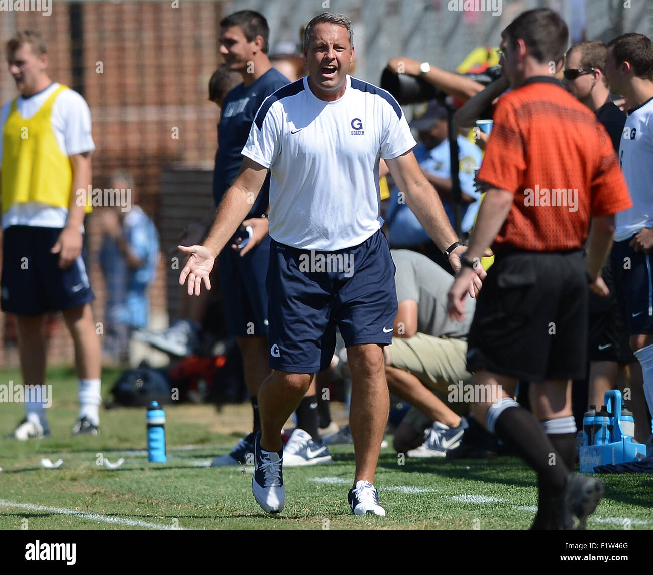 Washington, DC, USA. 7th Sep, 2015. 20150907 - Georgetown head coach ...