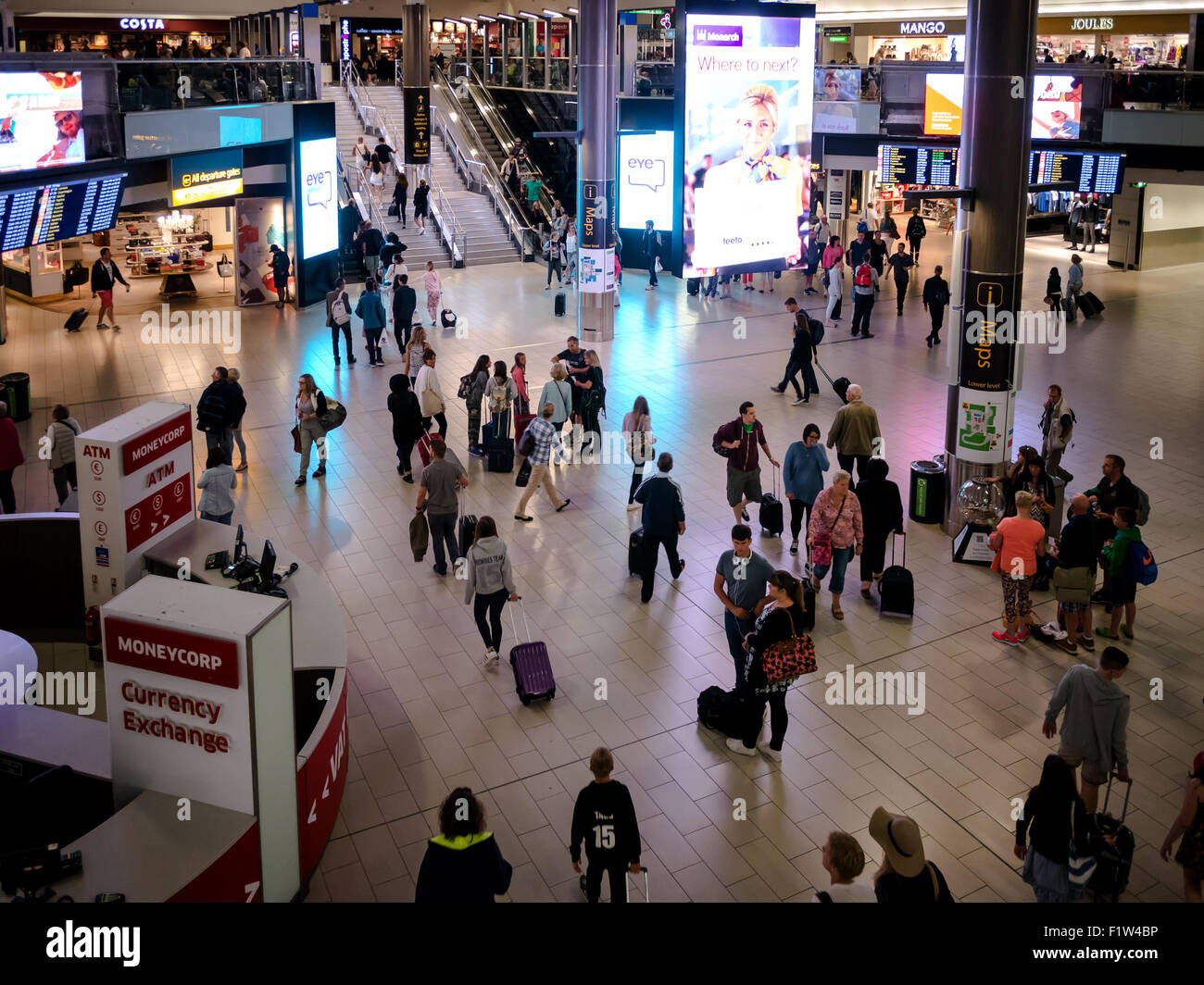 Gatwick airport north terminal hi-res stock photography and images - Alamy