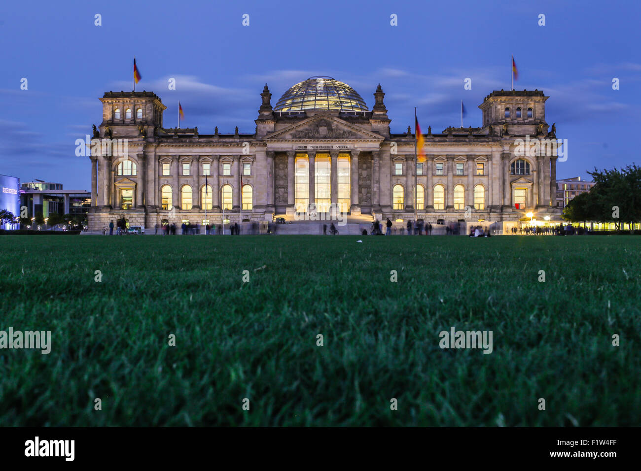 Gdr parliament hi-res stock photography and images - Alamy
