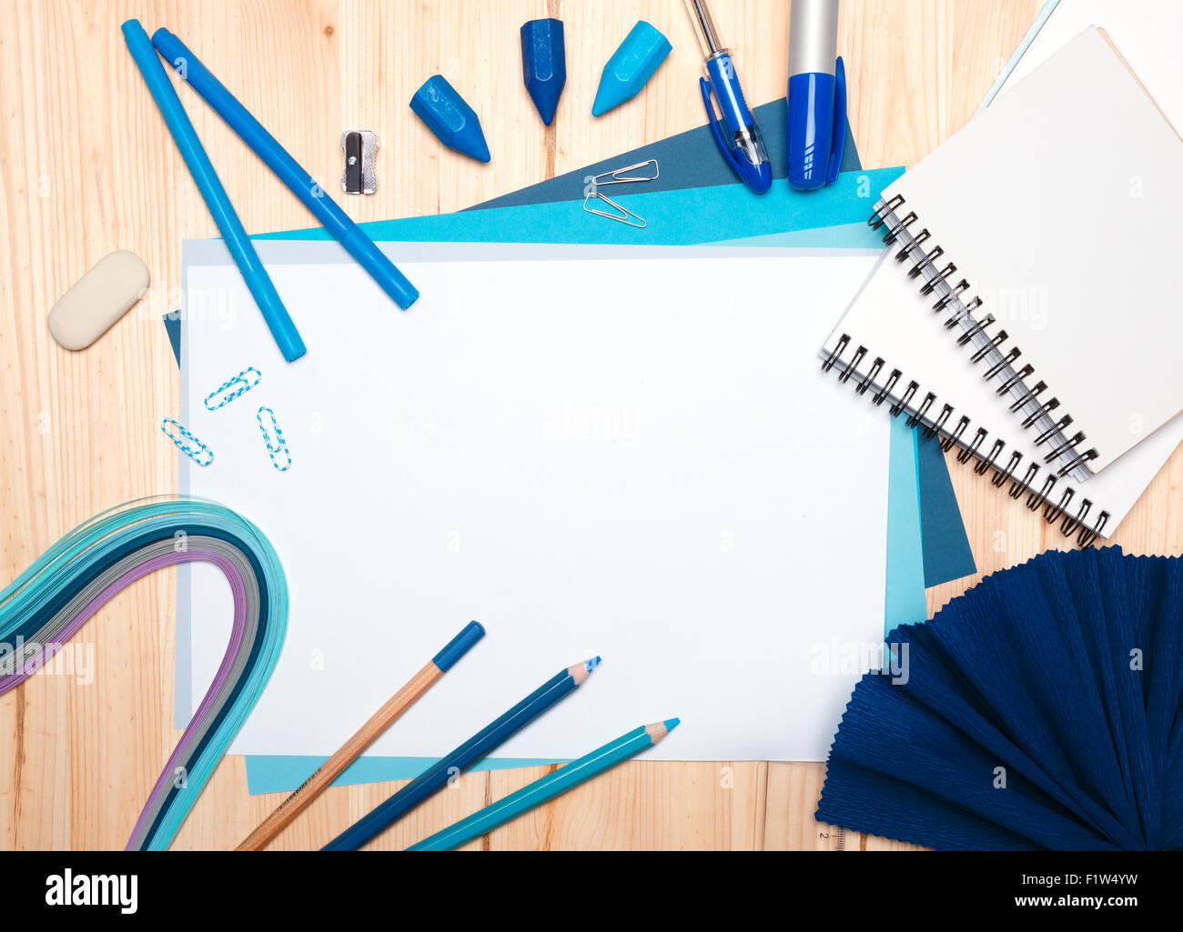 Markers the crumpled paper hi-res stock photography and images - Alamy