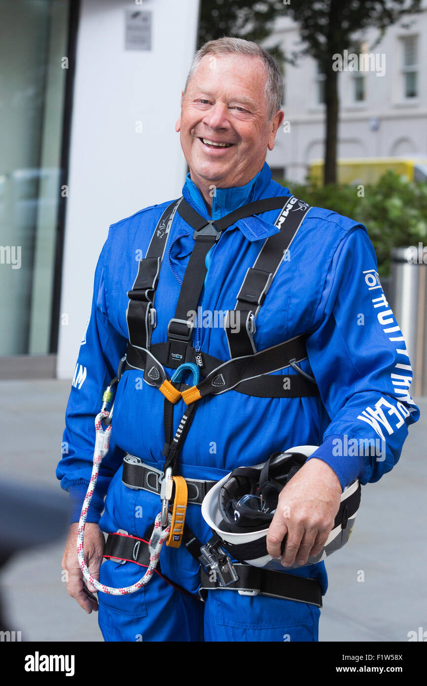 Royal marines abseil hi-res stock photography and images - Alamy