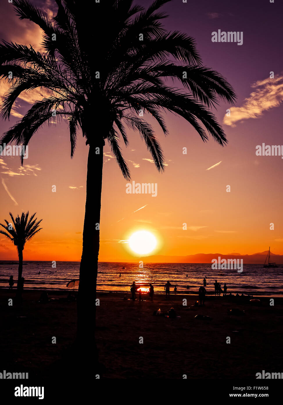 Sunset over the Bay of Palma as seen from El Arenal Beach, Mallorca ...