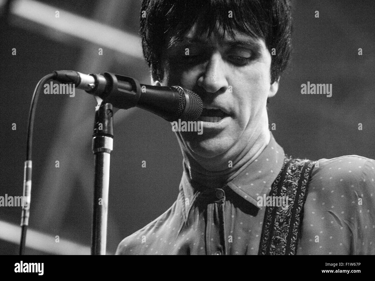 Johnny marr singer Black and White Stock Photos & Images - Alamy