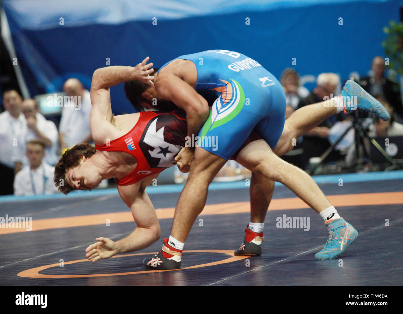 Las Vegas, Nevada, USA. 7th Sep, 2015. USA Andy Bisek defeats India's ...