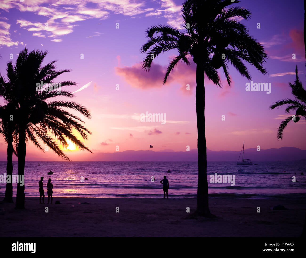 Sunset over the Bay of Palma as seen from El Arenal Beach, Mallorca ...