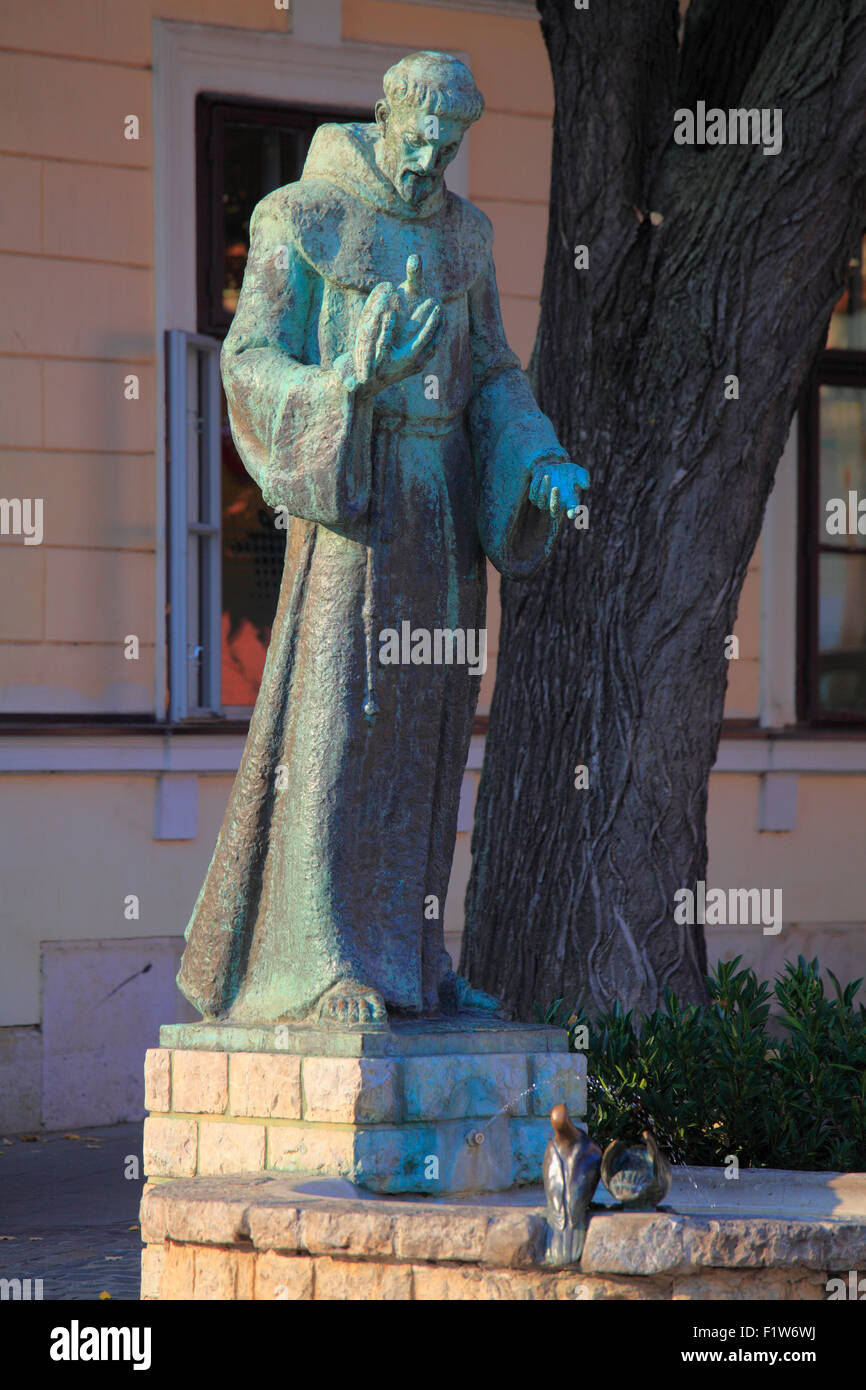 Pecs statue hi-res stock photography and images - Alamy