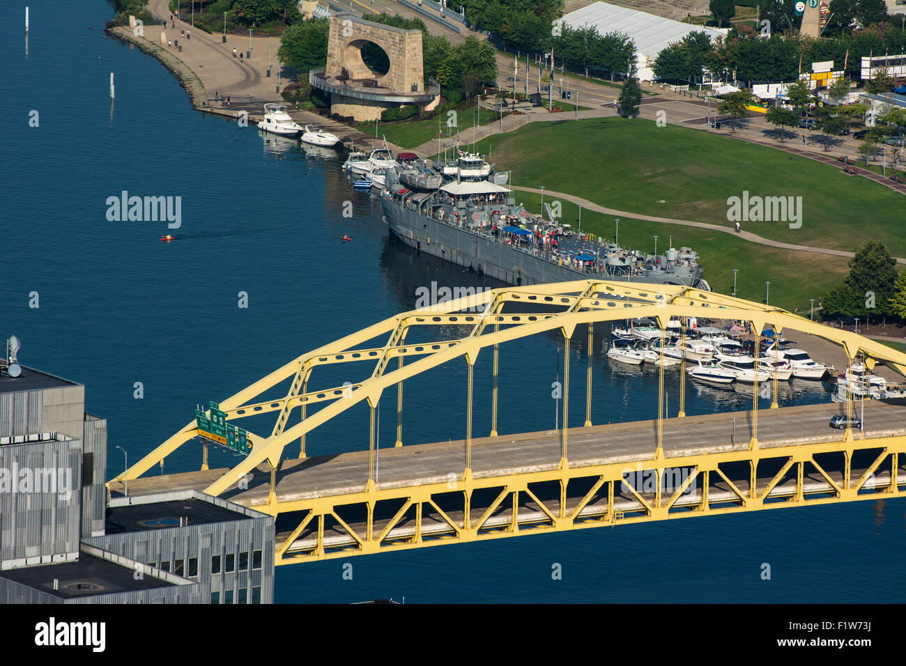An aerial view of the Fort Duquesne bridge, crossing the Allegheny ...