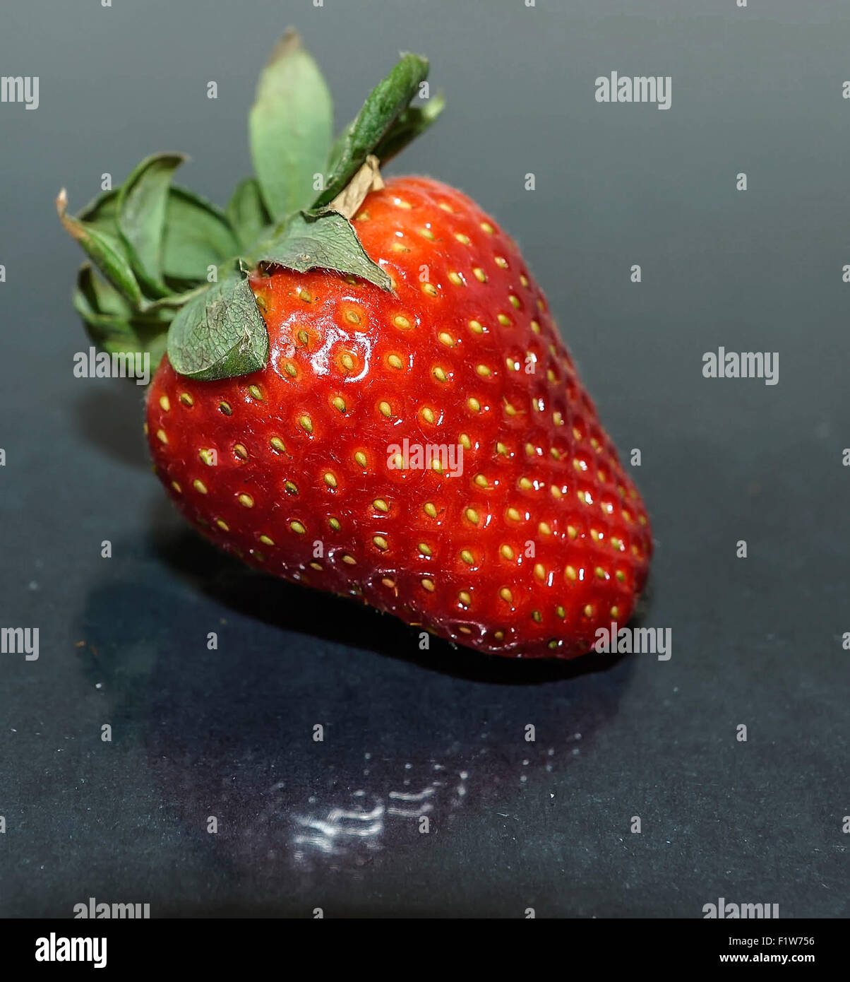 Cross section of strawberry hi-res stock photography and images - Alamy