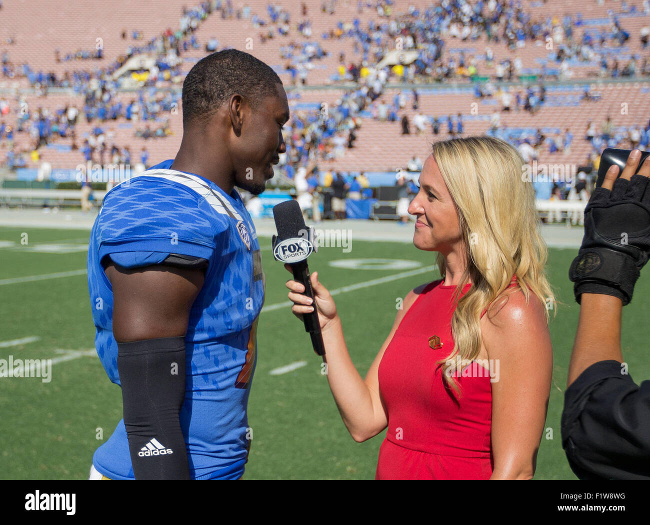 Pasadena, CA. 5th Sep, 2015. Fox Sports sideline reporter Kris Budden ...