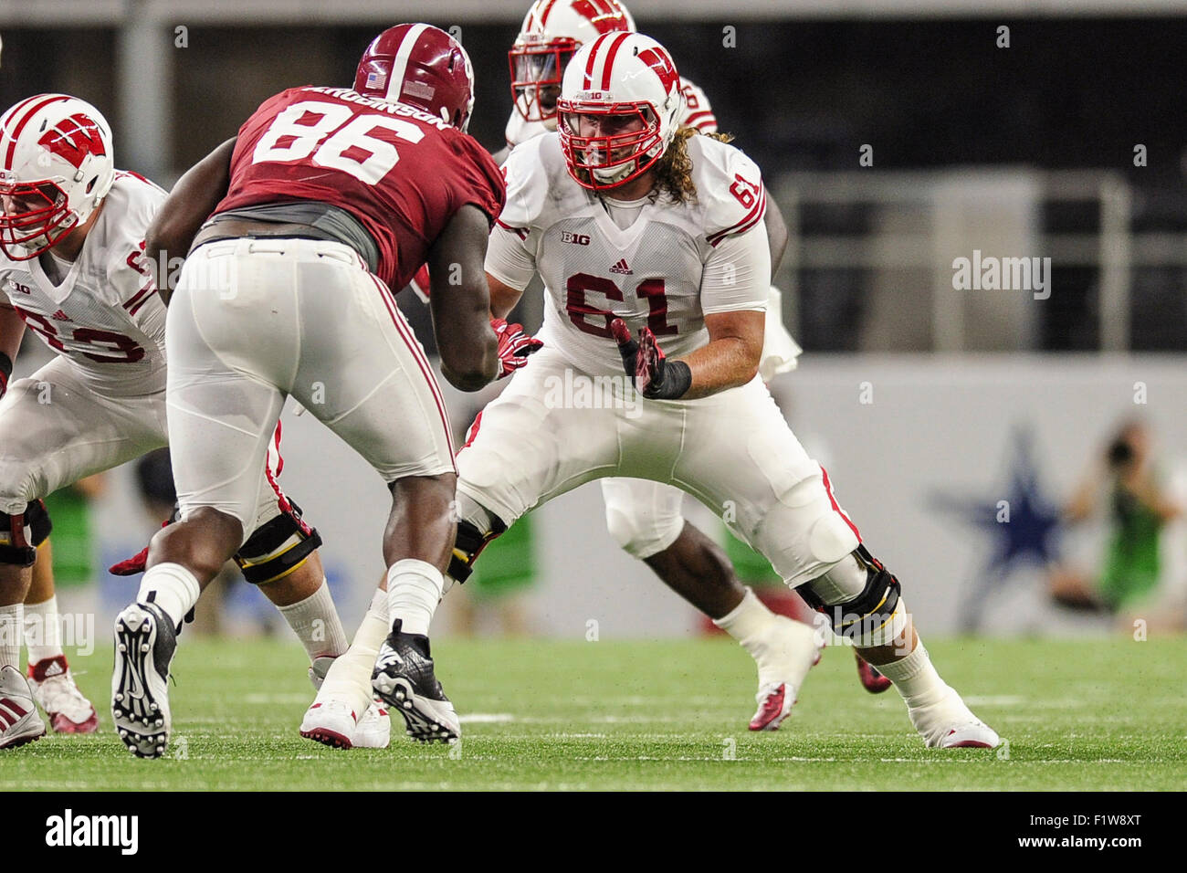 Wisconsin offensive lineman Tyler Marz (61) prepares to block Alabama ...