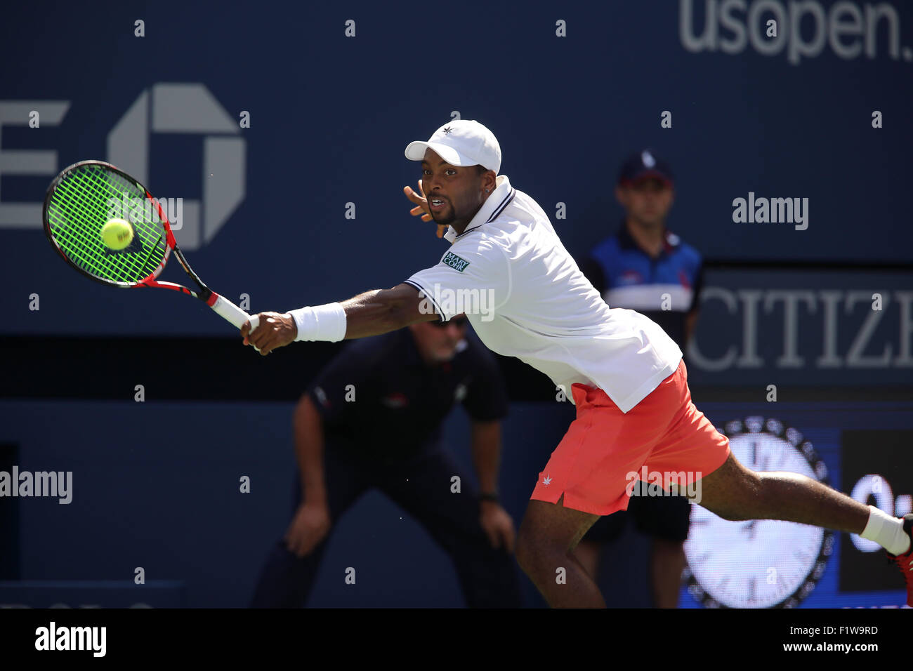Donald young hard court tennis hi-res stock photography and images - Alamy