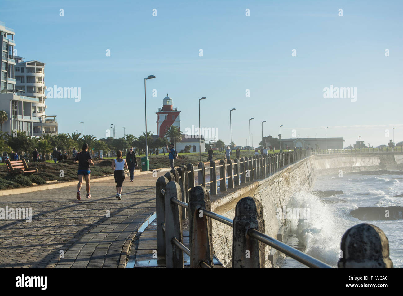 Jogging along the promenade hi-res stock photography and images - Alamy