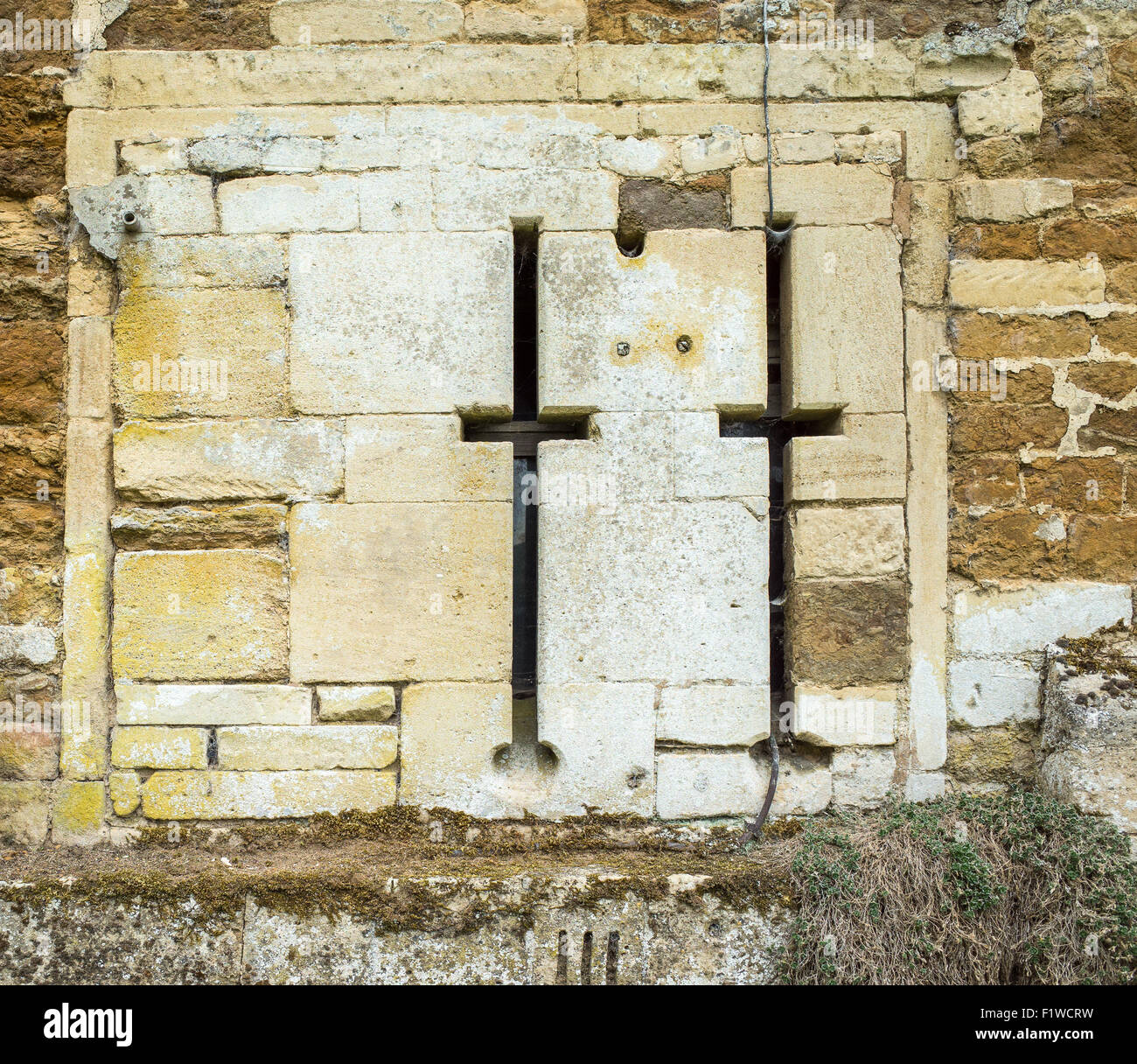 Slit windows hi-res stock photography and images - Alamy