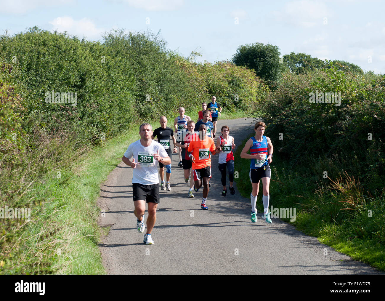 Runners countryside hi-res stock photography and images - Alamy