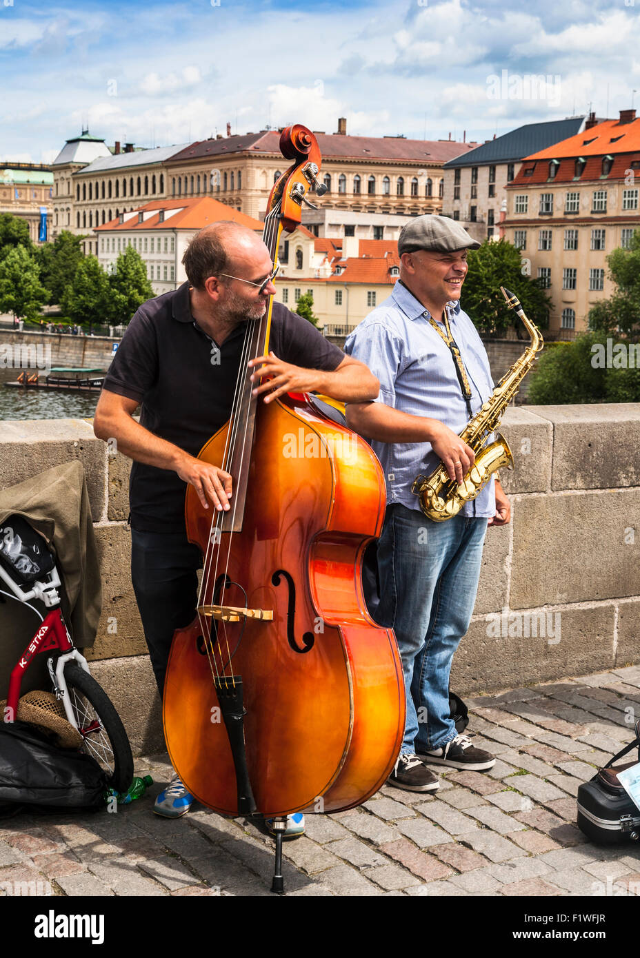 Prague buskers hi-res stock photography and images - Alamy