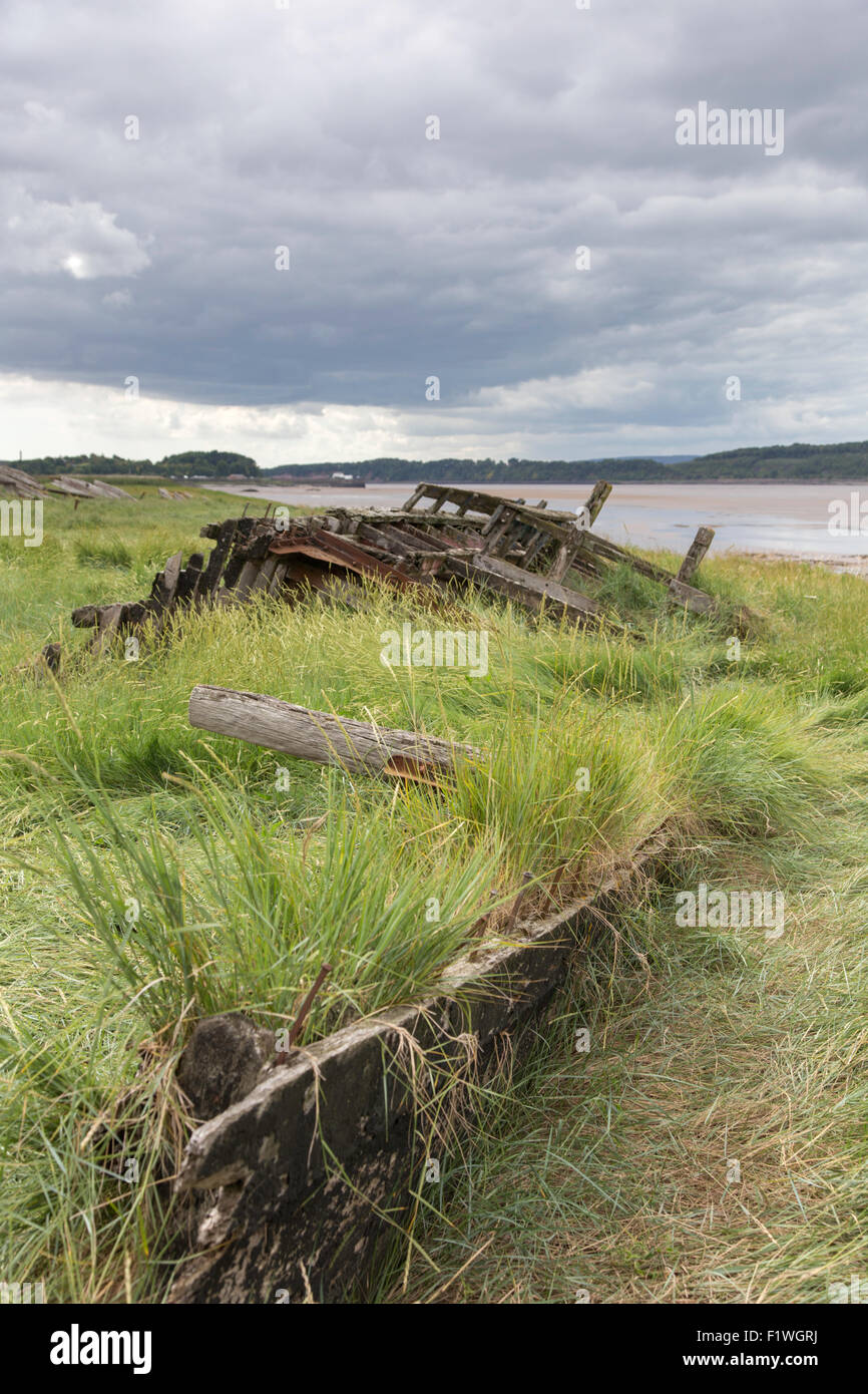 Wooden barges hi-res stock photography and images - Alamy