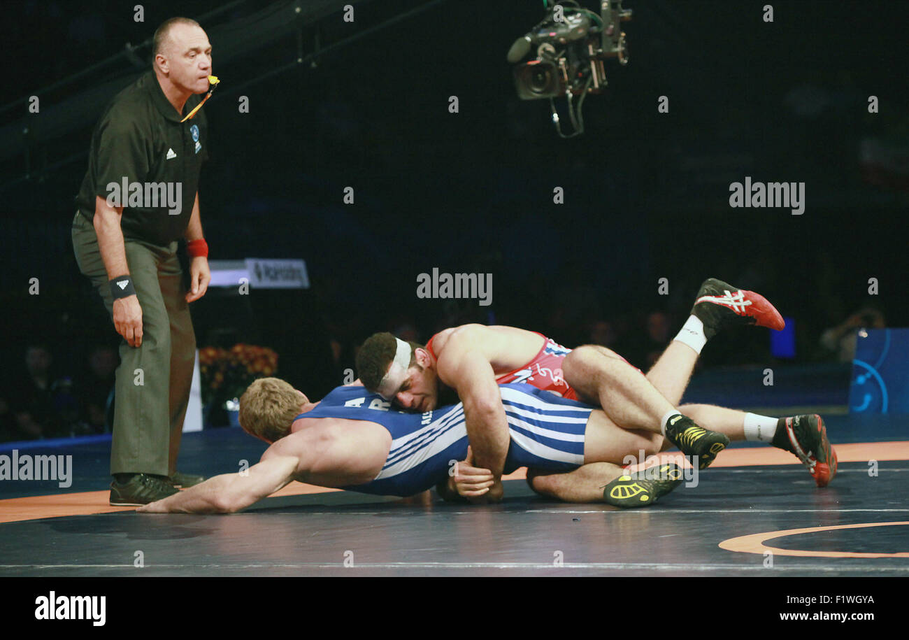Las Vegas, Nevada, USA. 7th Sep, 2015. Armenian Artur Aleksanyan ...