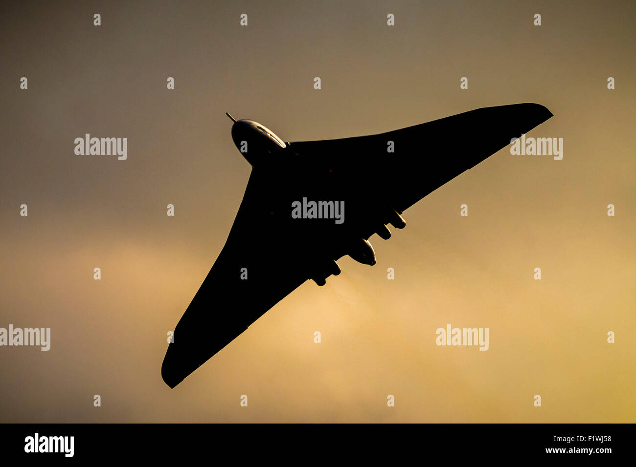 British Cold War era nuclear bomber, Avro Vulcan B.Mk2 XH558. Now owned ...
