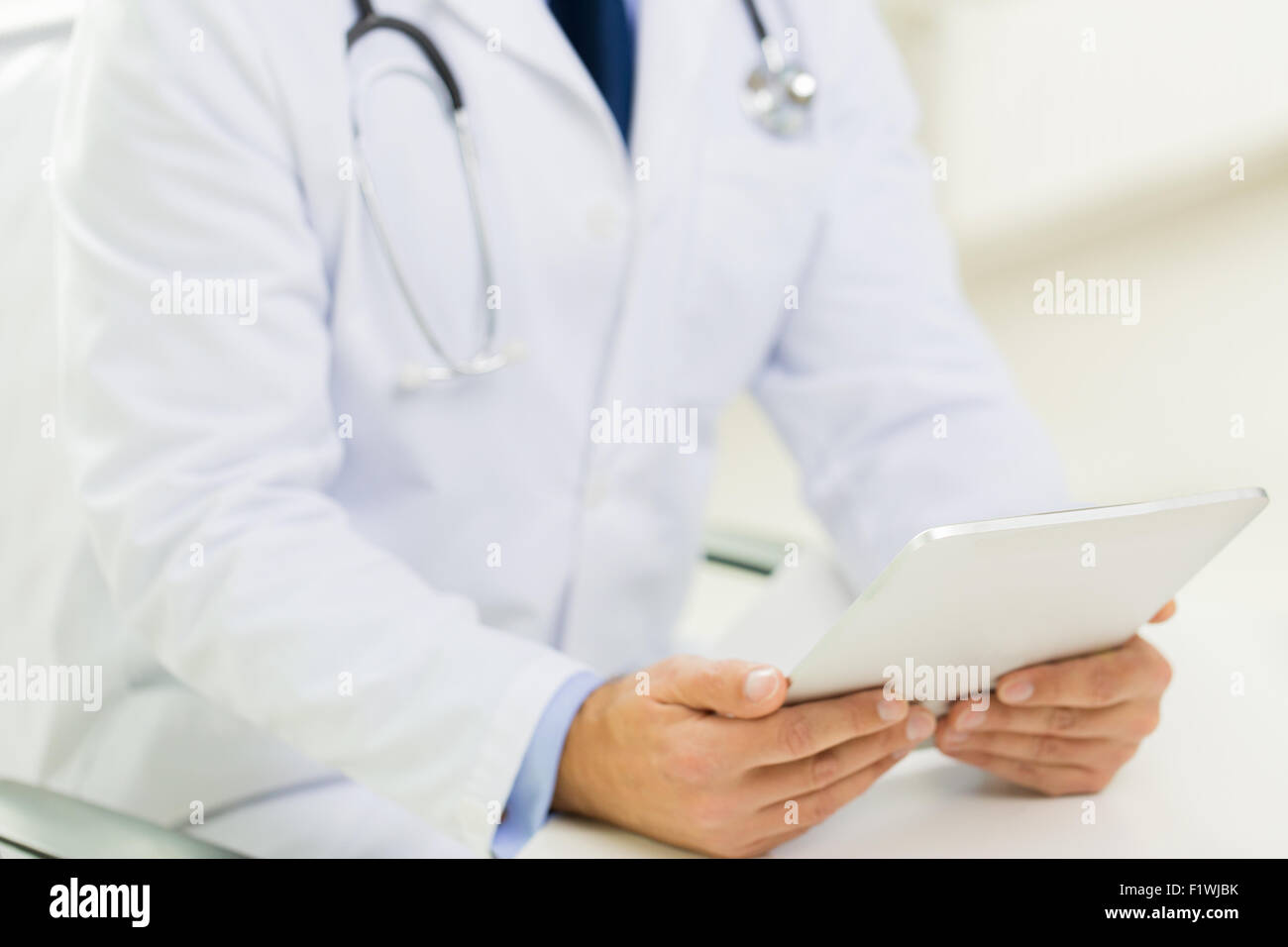 Doc browsing hi-res stock photography and images - Alamy