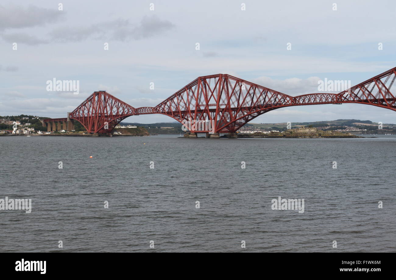 Inchgarvie island hi-res stock photography and images - Alamy