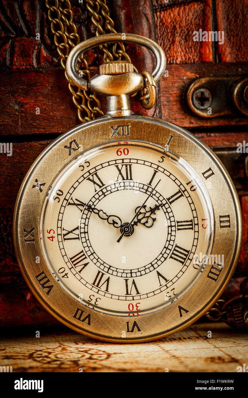 Vintage Antique pocket watch. Vintage grunge still life Stock Photo - Alamy