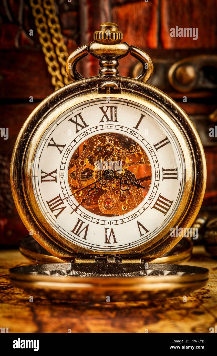 Vintage Antique pocket watch. Vintage grunge still life Stock Photo - Alamy
