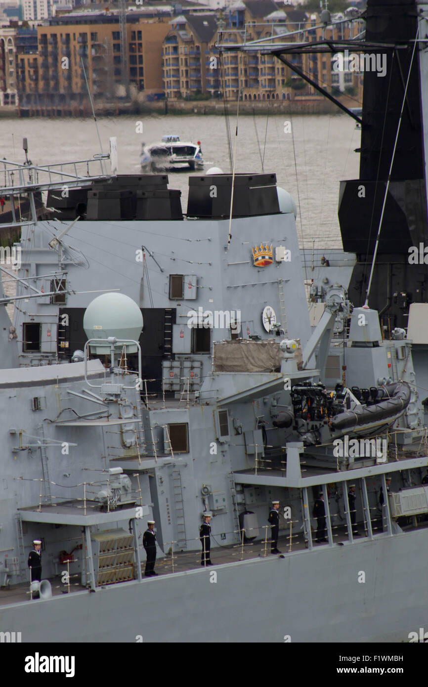 Hms portland f79 hi-res stock photography and images - Alamy